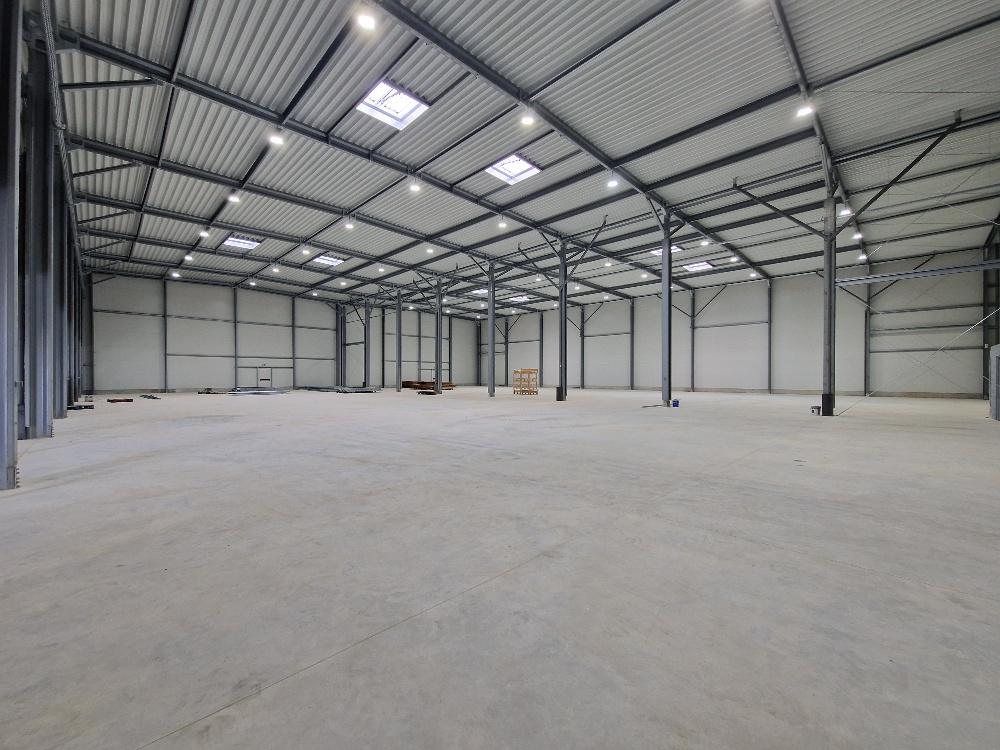 ENTREPôT BUREAUX / 2000m2 - A louer - GHT IMMO