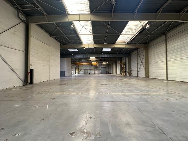ENTREPôT BUREAUX / 2816m2 - A louer - GHT IMMO